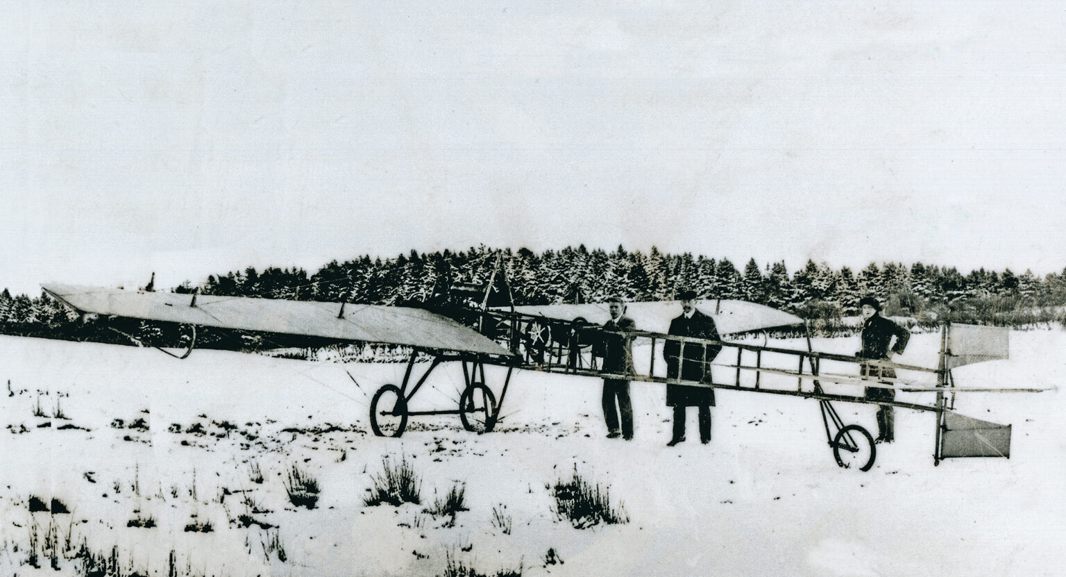 Harry Ferguson and His Monoplane at Hillsborough, 1909 – Irish Linen ...